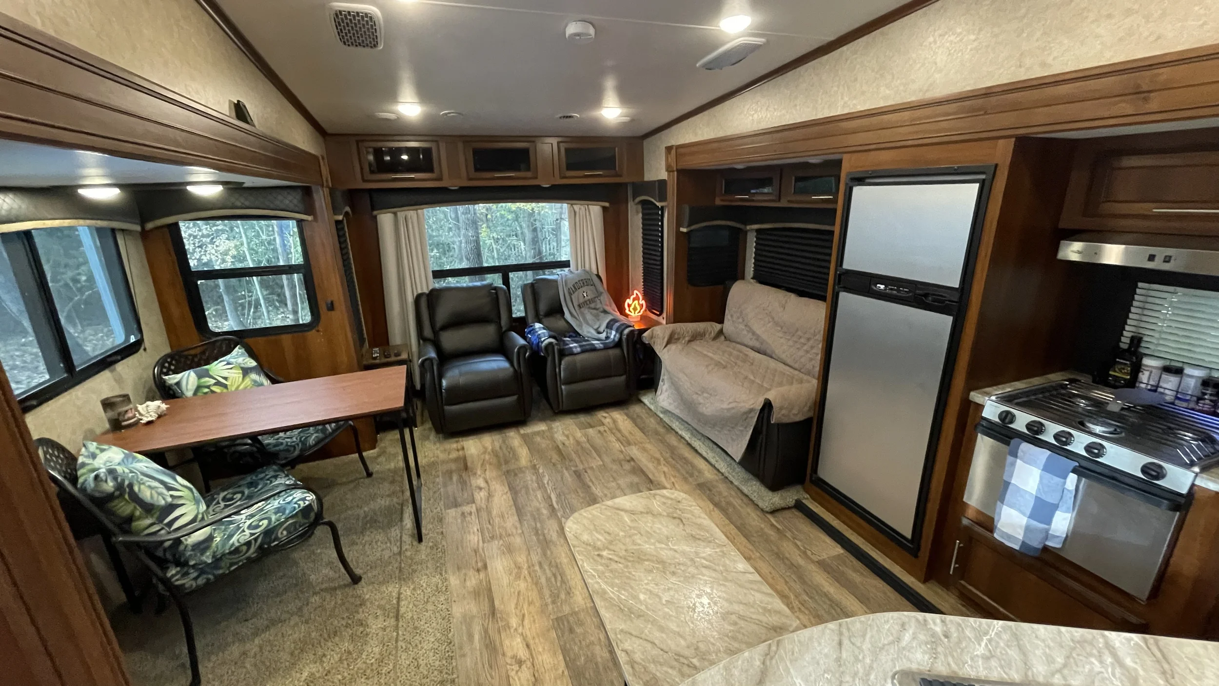 RVs for Sale | Rainbow Ranch Campground in Groesbeck, Texas